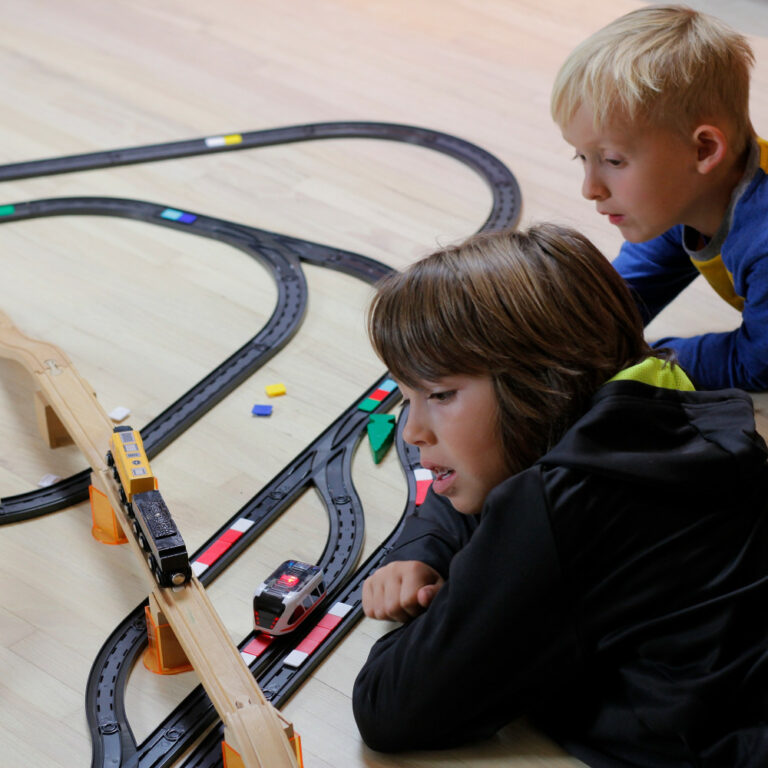 Intelino Train: El Tren Inteligente para Niños